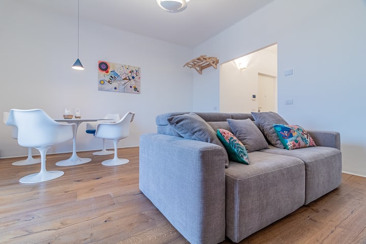 Design & Comfort A 10' Da Linate - Italy