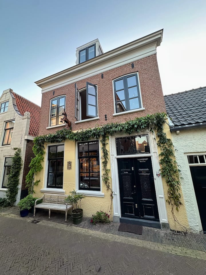 Familiehuis Met Dakterras In Gezellige Buurt - Haarlem