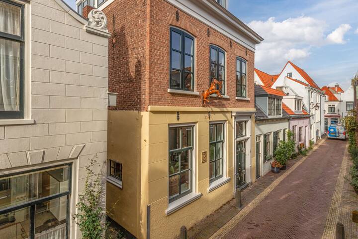 Familiehuis Met Dakterras In Gezellige Buurt - Hoofddorp