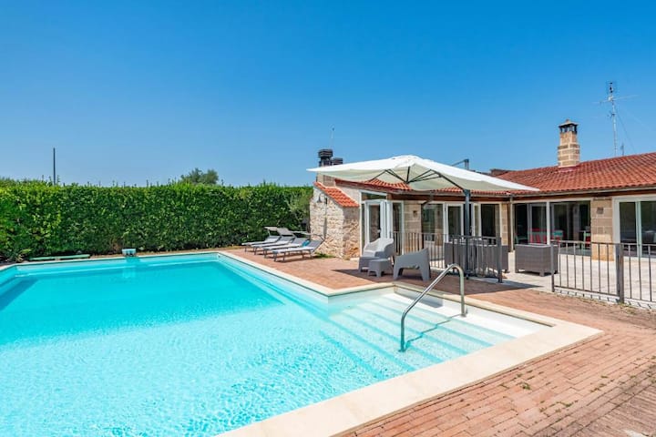 Masseria Norba Con Piscina Privata - Pouilles
