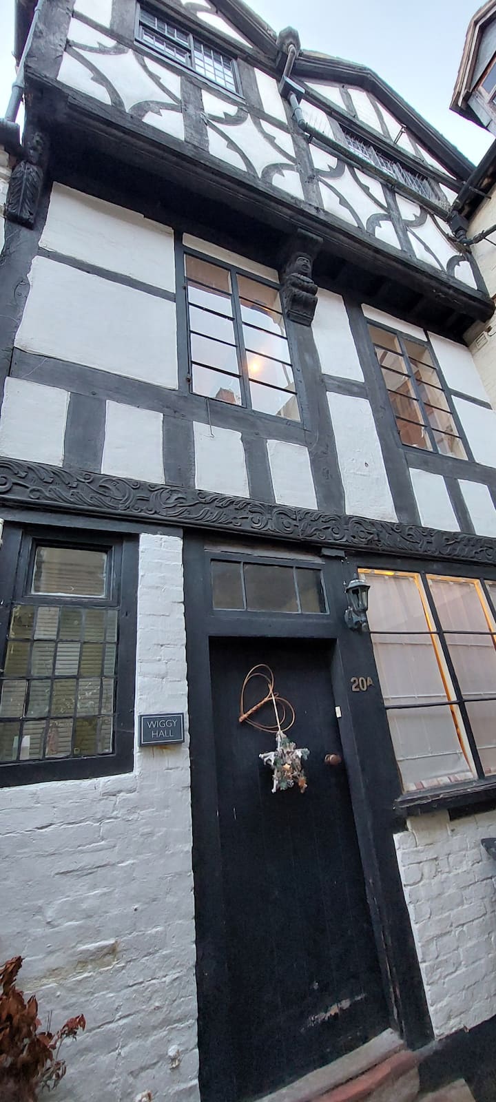 Wiggy Hall 1600 Historic Charm Modern Comfort - West Midlands