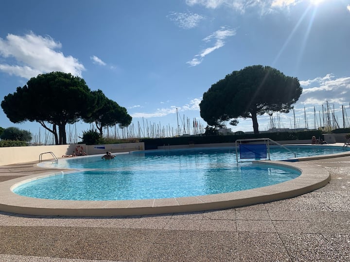 Studio In Residence With Pool In Port Camargue - Plage de l'Espiguette
