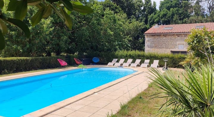 Gîte 14 Pers Avec Grande Piscine – Royan 30 Min - Charente-Maritime