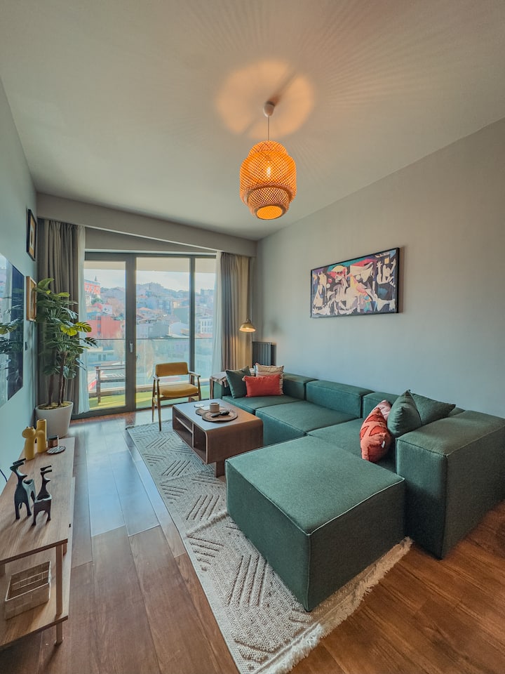 Luxury Taksim Apartment | Balcony, Pool & Gym - İstanbul