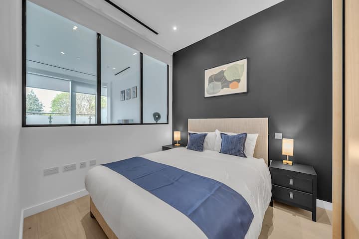 Luxury London Flat. Gym, Cinema, Parking + Rooftop - Brentford