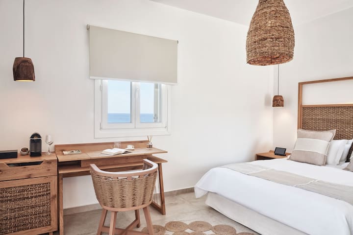 Deluxe Suite Prvt Jetted Tub Volcano Suites Milos - Milos