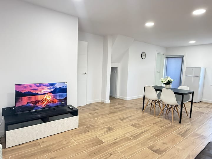 Dúplex Con Terraza Playa, Ocio Y Parking Gratuito. - A Coruña