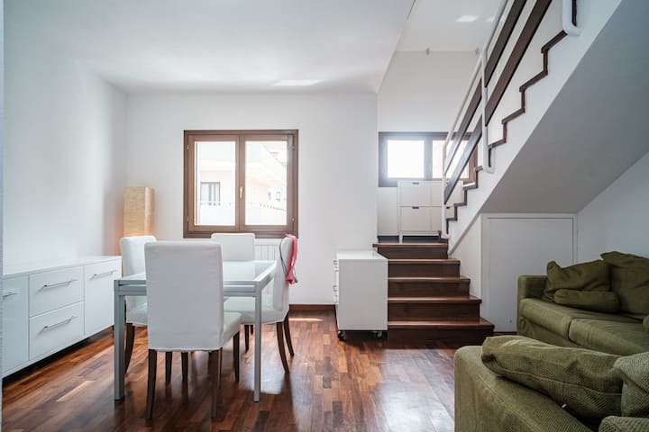 Appartamento Con Parcheggio Al Centro Di Olbia - Olbia