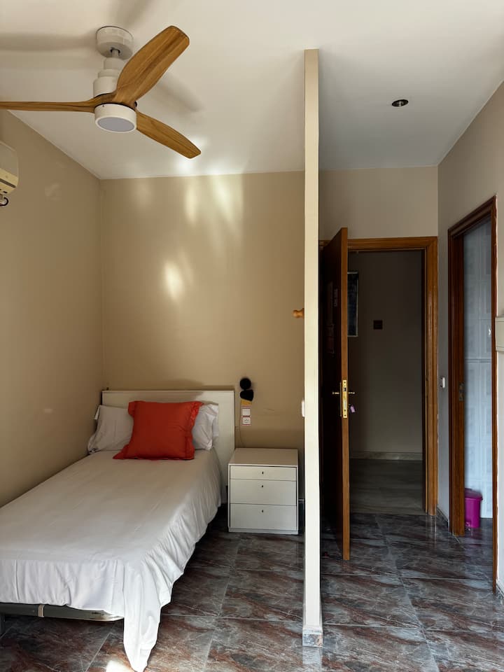 Habitación A 4 Min Del Circuito De Montmeló - Granollers