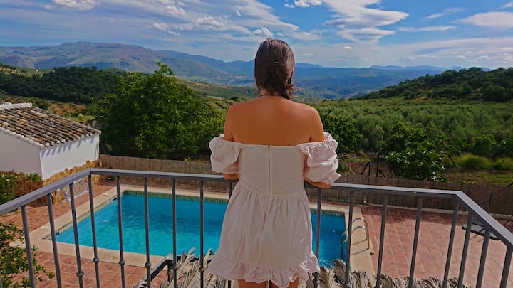 Gîte Rural En Duplex Avec Vue Montagne Et Piscine - Loja