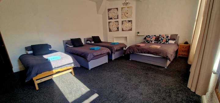 Family Room -Up To 5 People - York