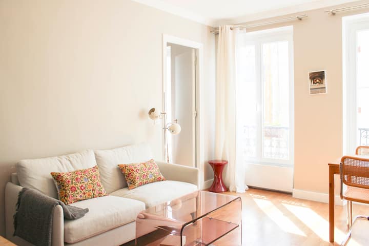 Séjour Ensoleillé Et Rénové Au Cœur De Paris - Paris