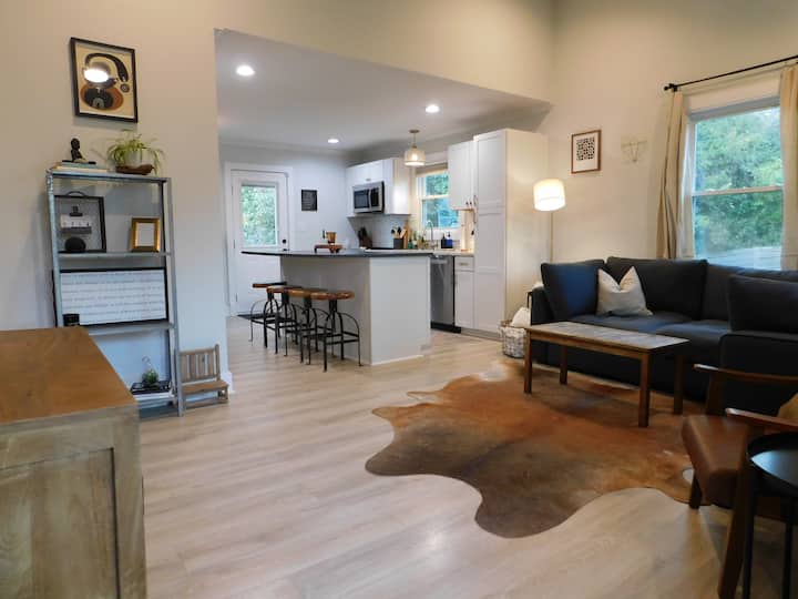 Stylish Urban Stay- Close To Airport And Uptown - Charlotte Douglas Airport (CLT)
