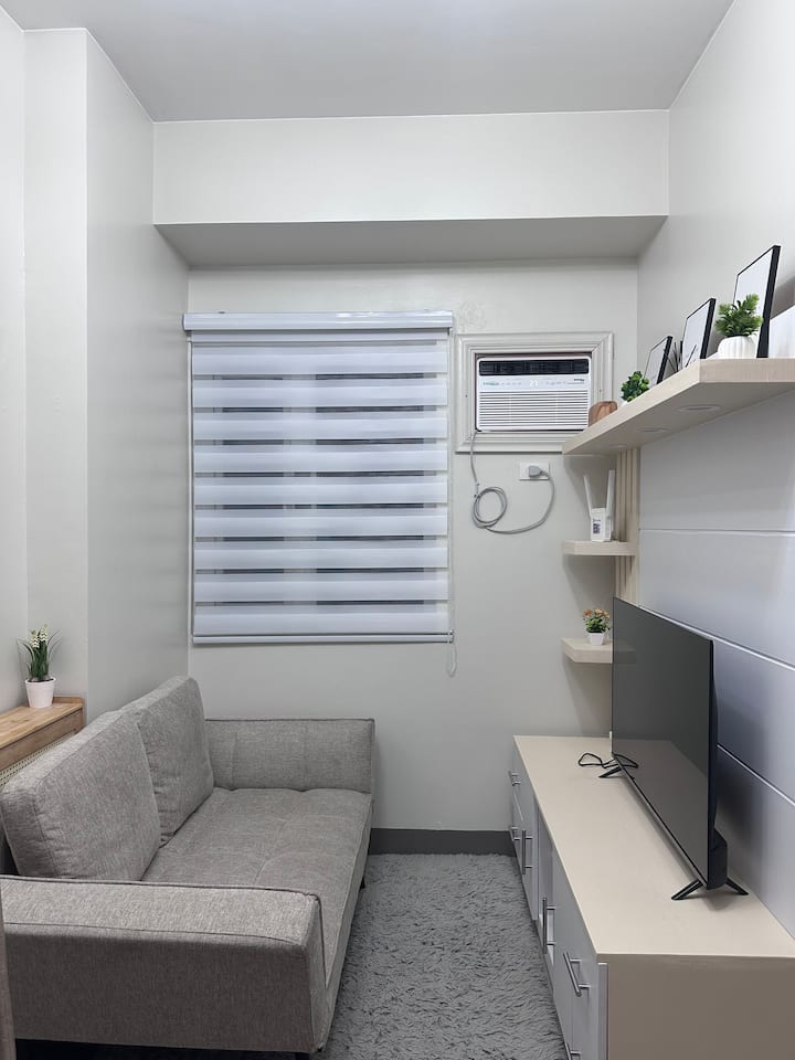 Cozy Suite For 4 | 2br Condo @ Charm Residences - Marikina