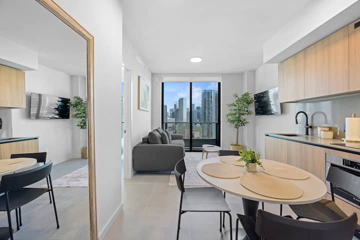 Luxury 1br + Den Miami Worldcenter | Rooftop Pool - Miami, FL