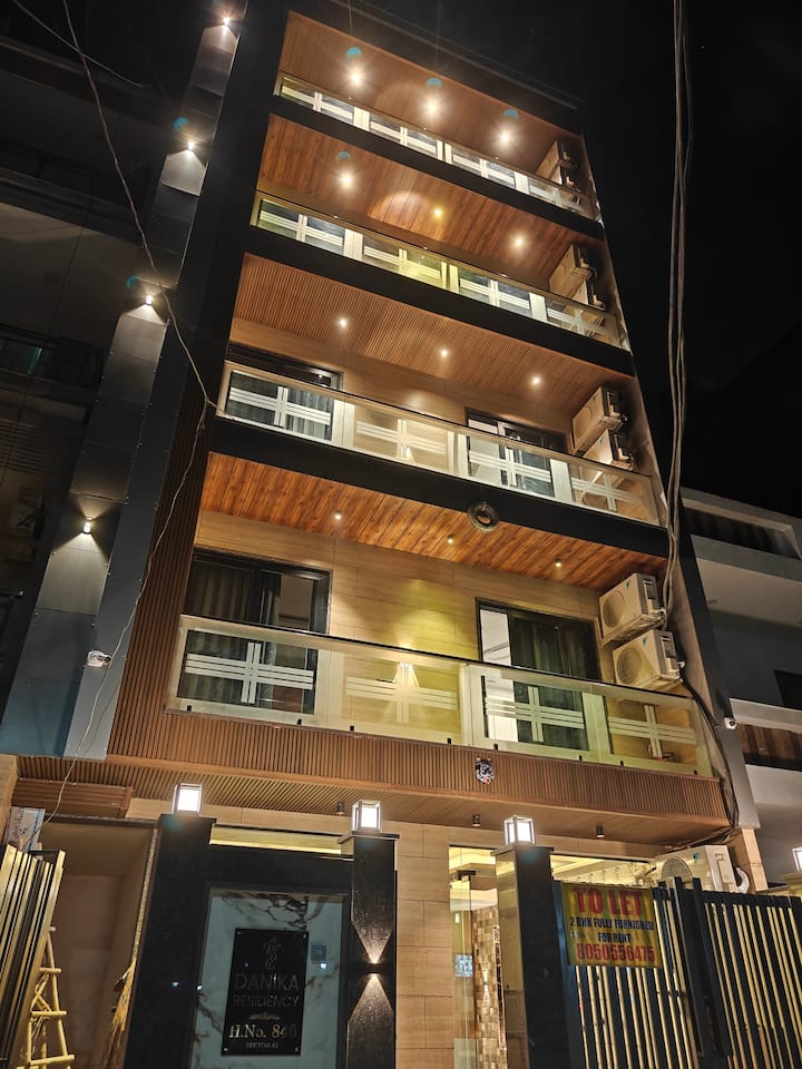 Luxury Family 2bhk Golf Course Rd, Prime Location - Gurugram