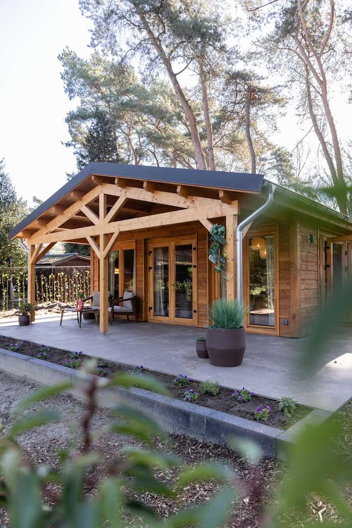 The Pine Tree Lodge • Luxe Houten Boshuis • Sauna - Weert