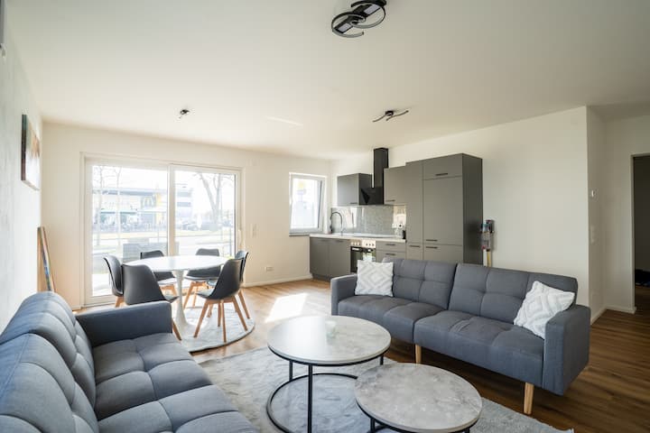 Neubau Wohnung Mit Terrasse & Parkplatz | Legoland - Leipheim