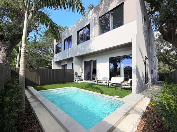 Magic City Ii | Private Pool | 4br Miami Home - Miami, FL