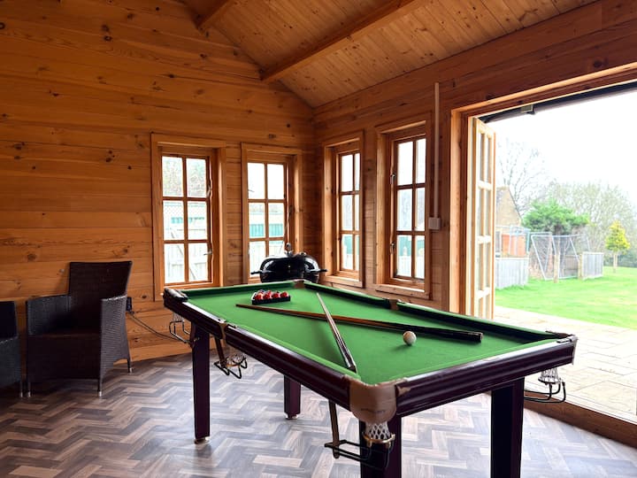 Spacious Cotswolds Home-large Garden-games Room - Witney