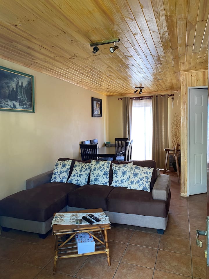 Casa Muy Acogedora, Excelente Ubicación. - Cauquenes