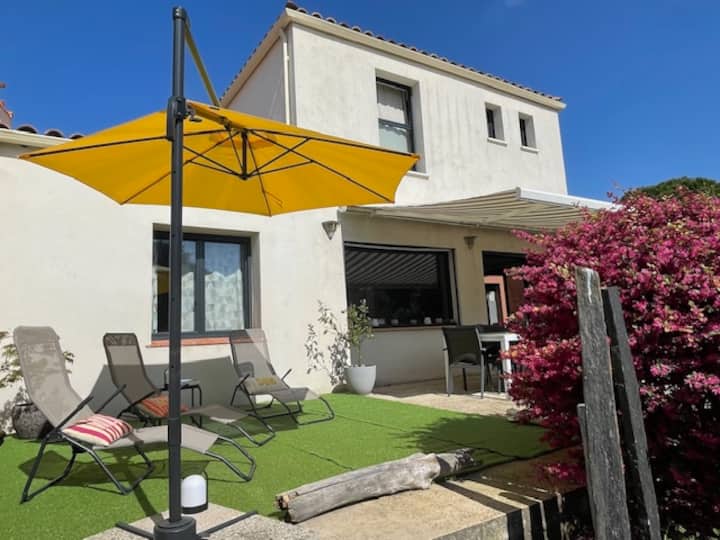 Villa Lumineuse Avec Piscine Et Grand Jardin - La Grande-Motte