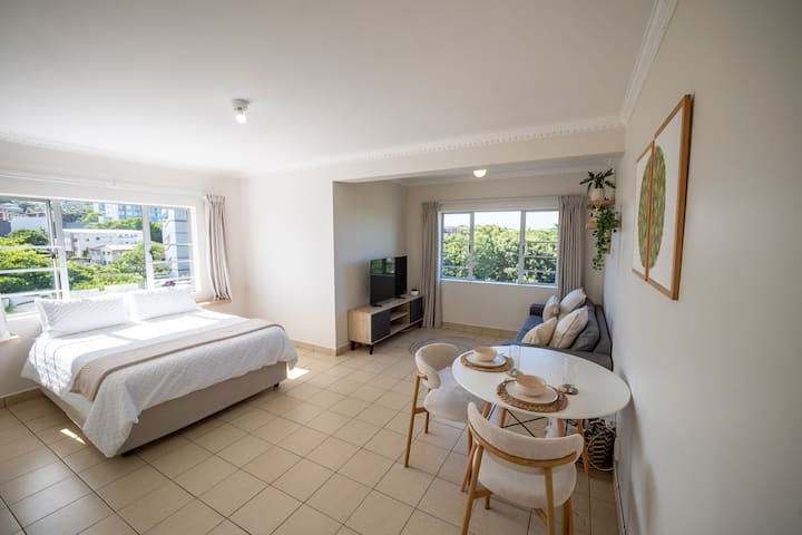 Cozy Central Studio - Your Perfect Stay - Durban