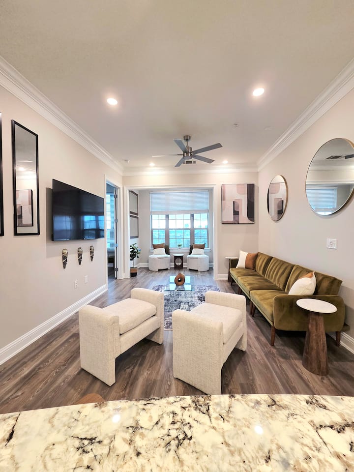 Relaxing 2br Oasis In Midtown / Downtown - Houston Rodeo & Livestock Parade