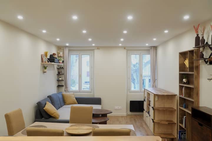 Bohème & Mystère : Repaire Au Cœur De La Garde - La Garde