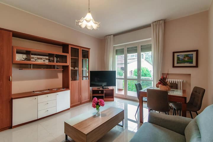 [Lake Como] Large Bright Apartment Near Center - Lake Como