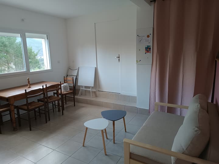 Studio En Rez De Jardin - Privas