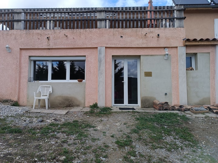 Studio En Rez De Jardin - Privas