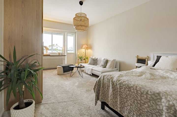 Stilren Studio I Centralt Läge - Eskilstuna