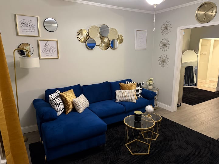 Luxe Retreats Is A Modern Stay In Cincinnati - Cincinnati, OH