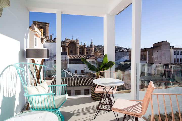 Apartamento De 2 Dormitorios Cerca De La Catedral - Granada, España