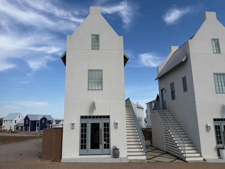 Carlton Landing-north Gable At Steele Park - Carlton Landing