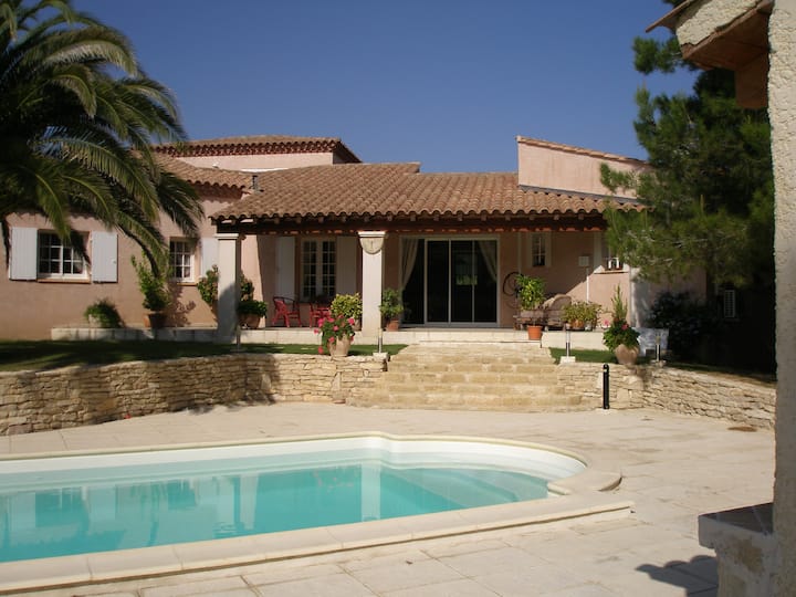 Villa Maison D'architecte Très Agréable à Vivre - Beaucaire