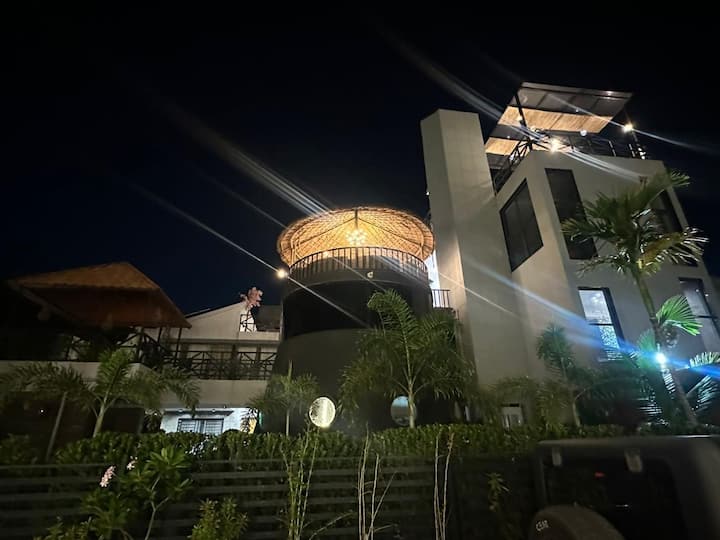 Luxury Family Retreat With Private Pool Nr Stadium - Gandhinagar