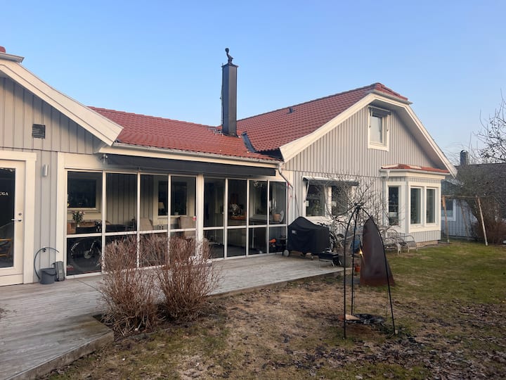The Small Town Villa, Sauna And Hot Tub. - Söderköping