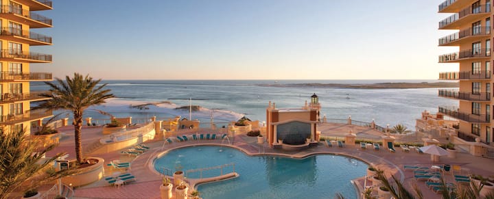 Charming 2 Bedroom Loft At Emerald Grande - Destin, FL