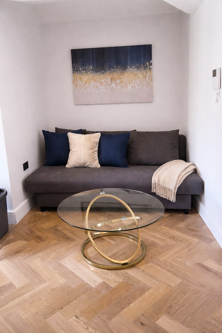 Modern Paddington Apartment | Central London Stay - London