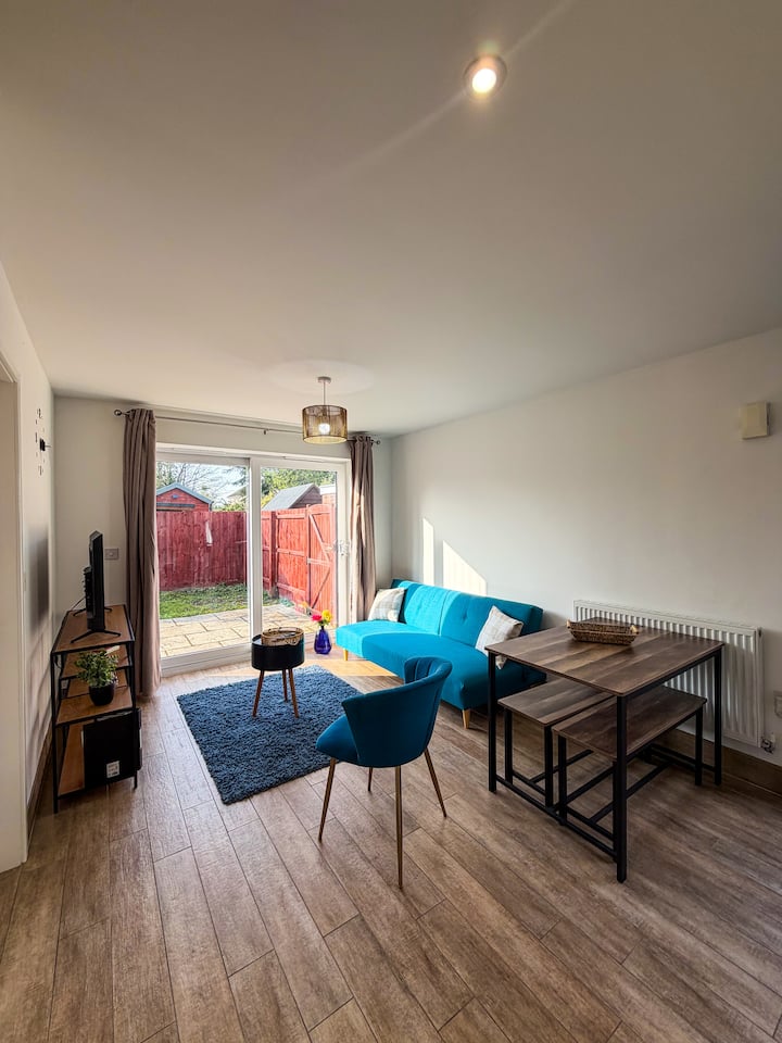 Modern Bright Flat – Near Station & Addenbrooke’s - Cambridge