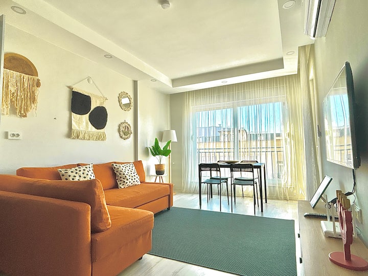 Bright 2br City Apartment • Balcony • Fast Wifi - Antalya