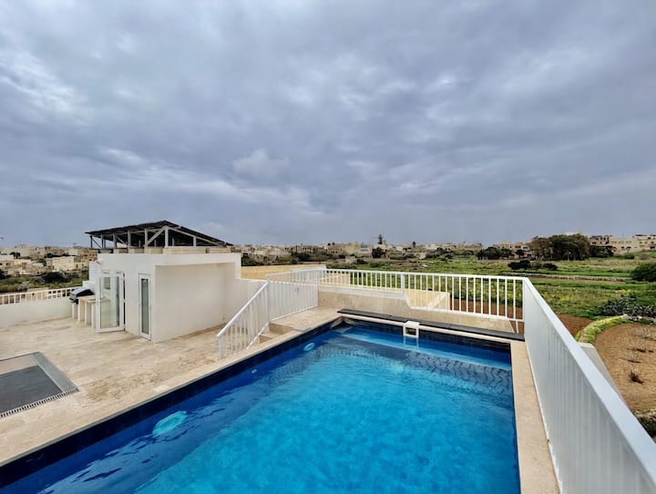 Villa Ilwien / Private Rooftop Pool & Terrace - Malte