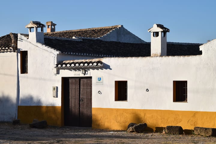 Maison 100% Andalouse Avec Accès Patio Et Piscine - Loja