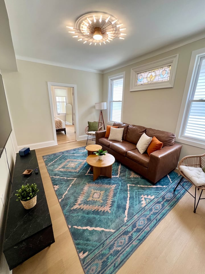 Cozy 4 Bedroom Apt. W/easy Nyc Access & Backyard - Hoboken, NJ