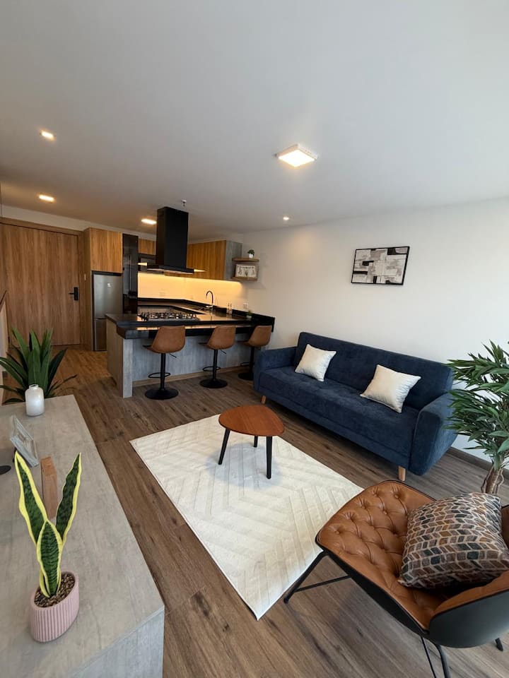 Apartamento Moderno Frente A La Plaza Santa Ana - Cuenca