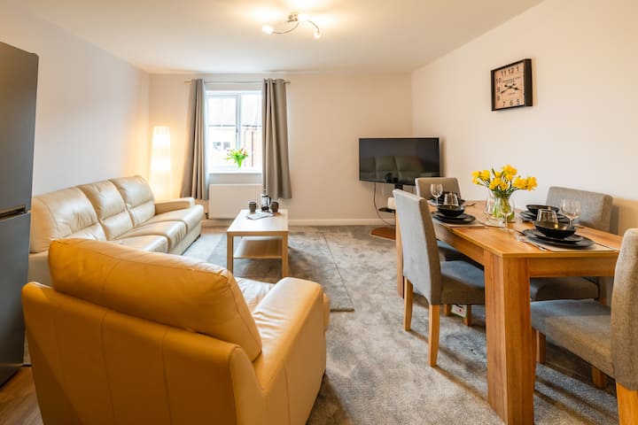 2-bed Apartment Near Hospital, Inc Parking - Shrewsbury