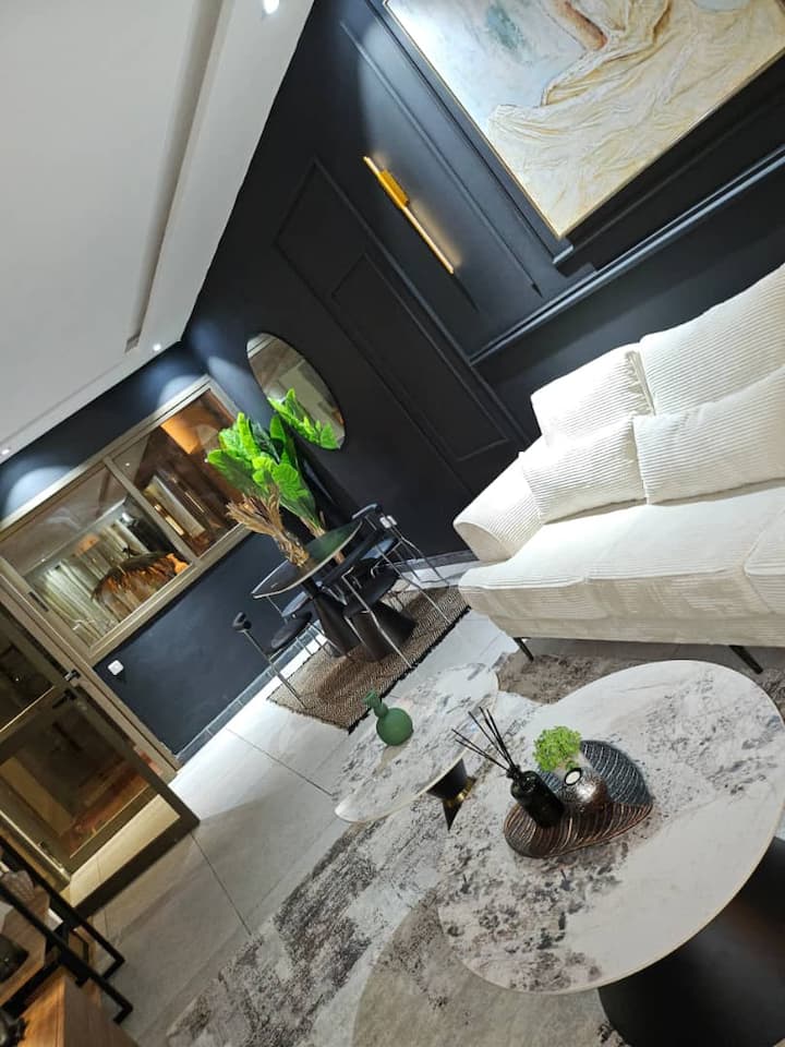 Résidence Meublée 4 Pièces, Toutes Les Commodités. - Abidjan