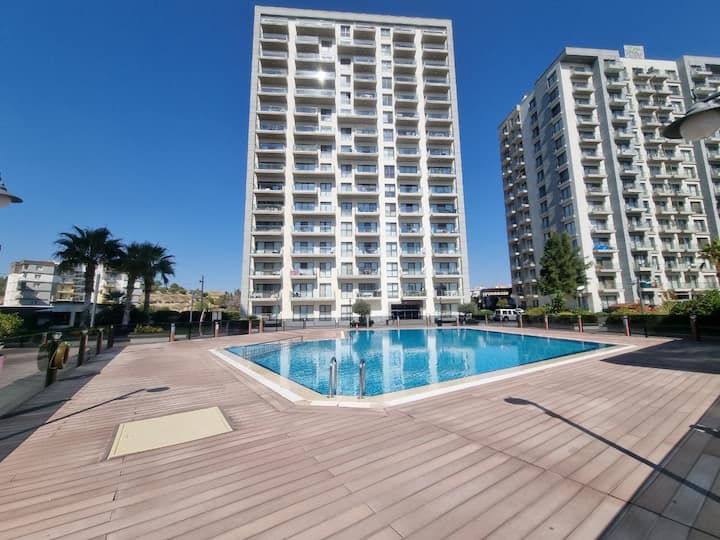 ÇIğli Harmandalı Girişinde, Site Içinde Lüks 1+1 - Belen